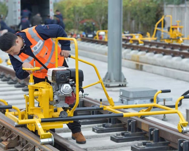Rail grinding !-Wuhan Linkage Track Equipment Co,Ltd